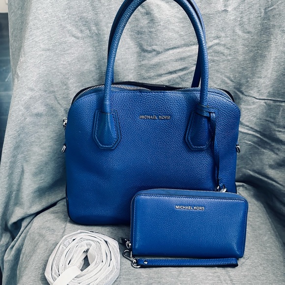 MICHAEL Michael Kors | Bags | Michael Kors Large Royal Blue Handbag ...
